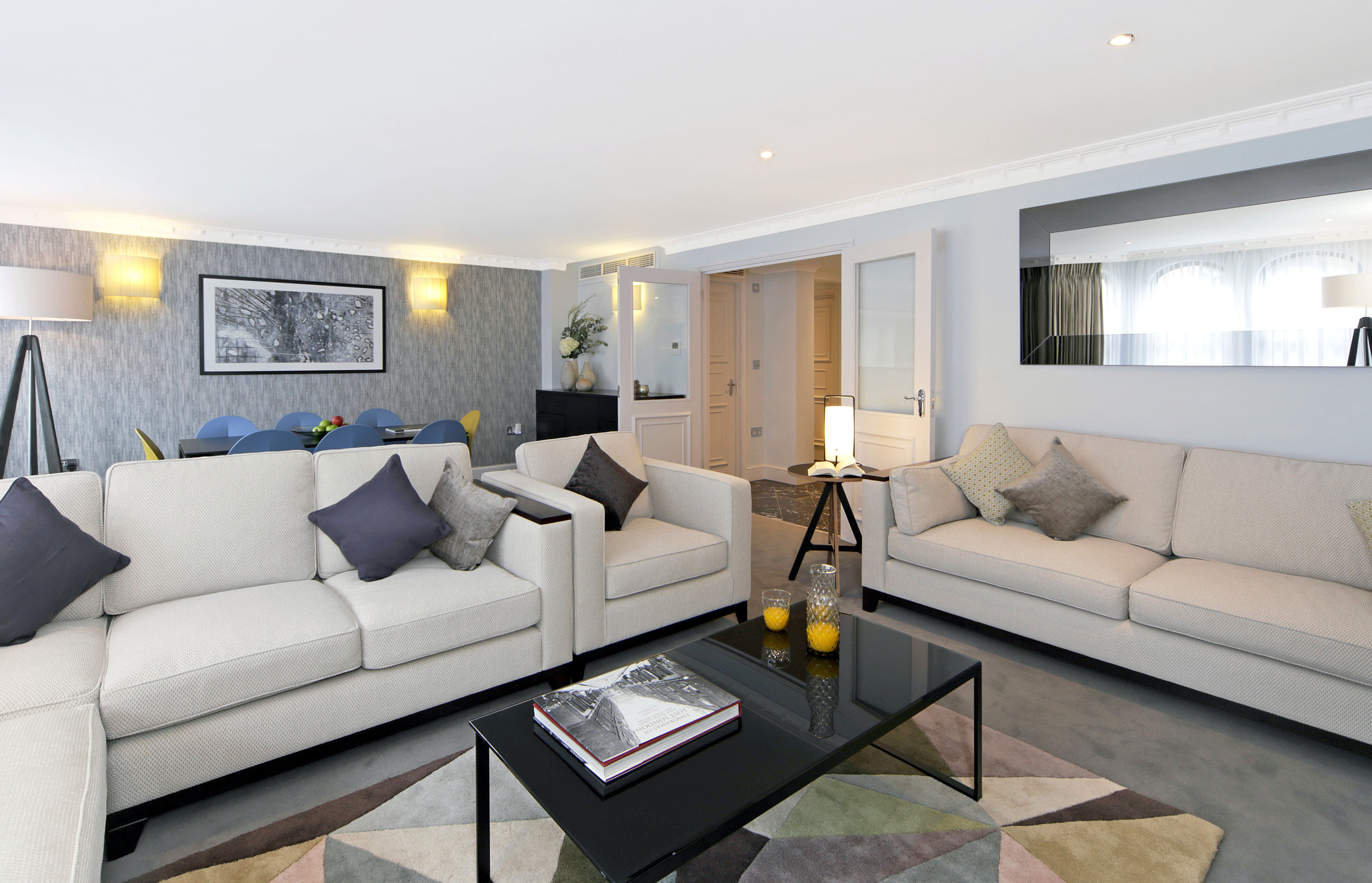 Mayfair Suite - Mayfair House Apartments
